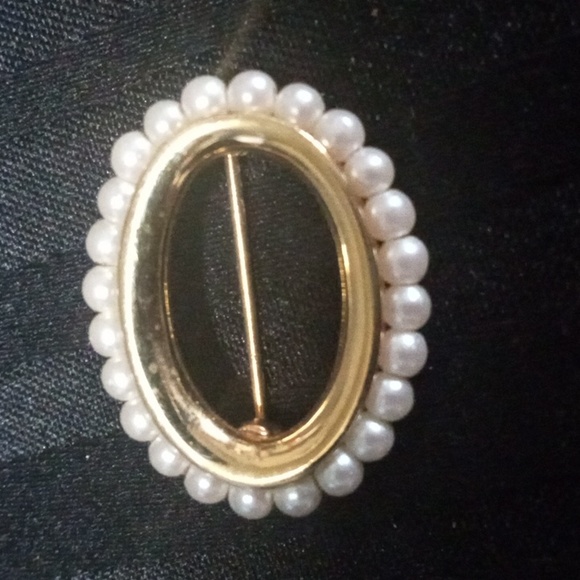 Napier | Jewelry | Small Vintage Napier Brooch Gold Tone And Pearls ...